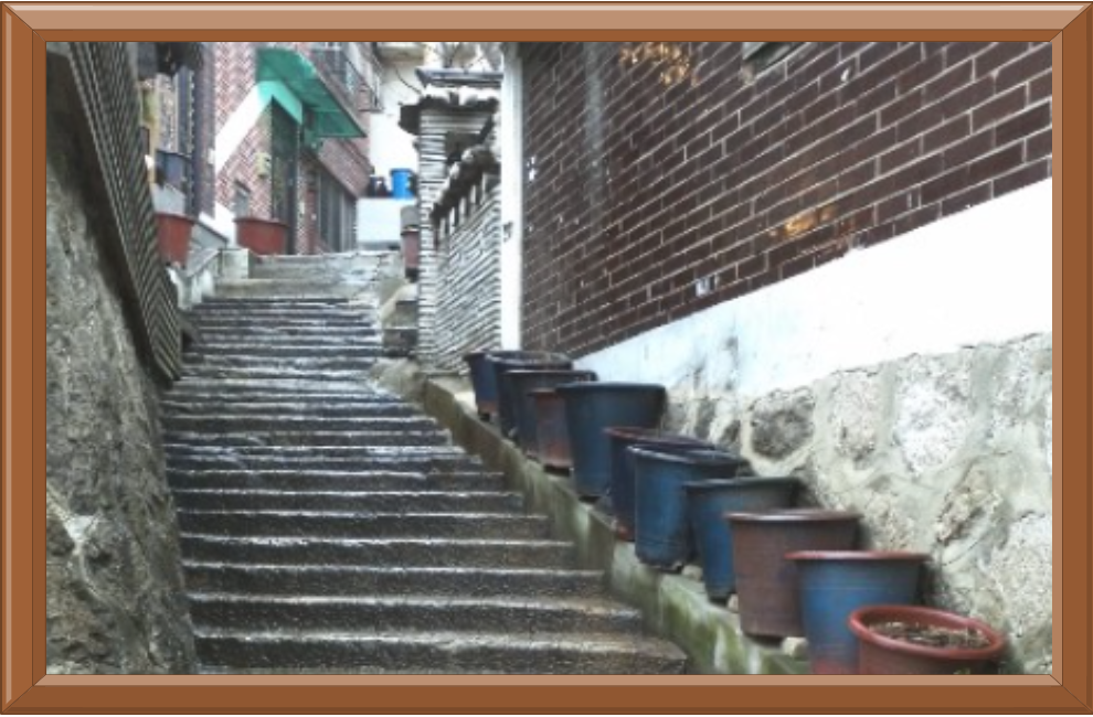 Bukchon Hanok Village in Seoul - UrglyAby's Blog-All about Korea